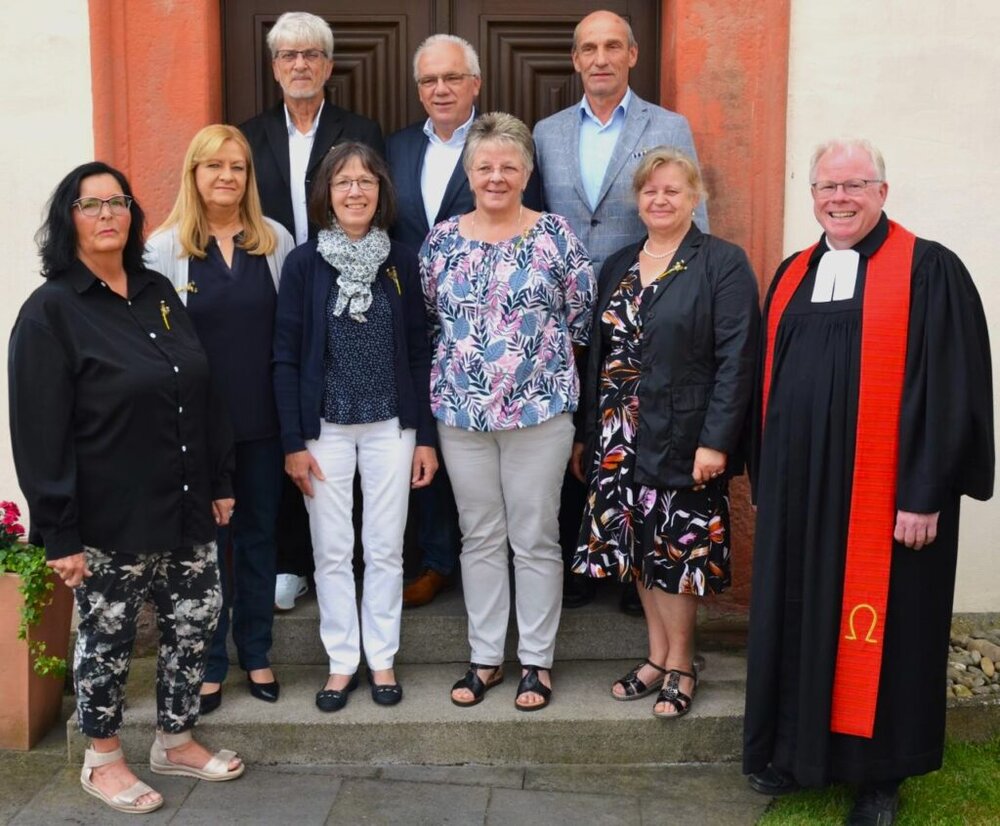 Goldene und Diamantene Komfirmation in Dorf-Güll - Gießener Zeitung